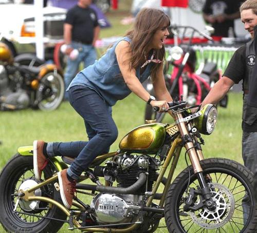 Von Dutch Pinstriping On Motorcycle