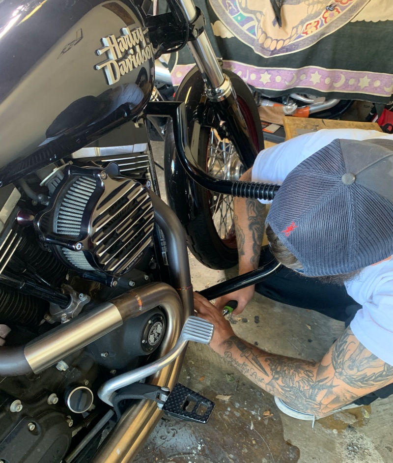 LINDBY LINBAR TECH TO THE RESCUE — Bikernet.com - Online Biker Magazine