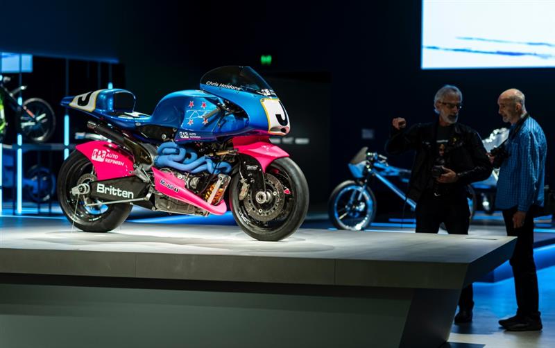 The MOTORCYCLE Australian Exhibit — Bikernet.com - Online Biker Magazine