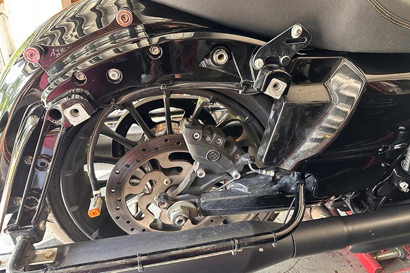 Screamin' Eagle/Öhlins Remote Reservoir Rear Shocks — Bikernet.com ...